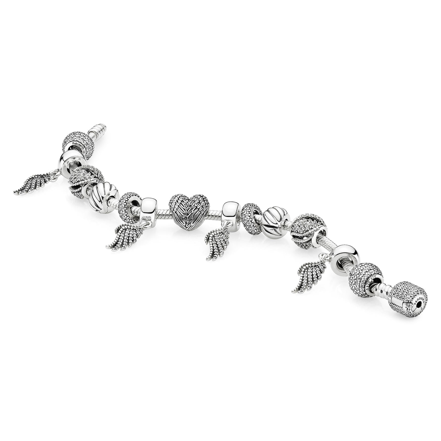 La nuova collezione PANDORA Moments